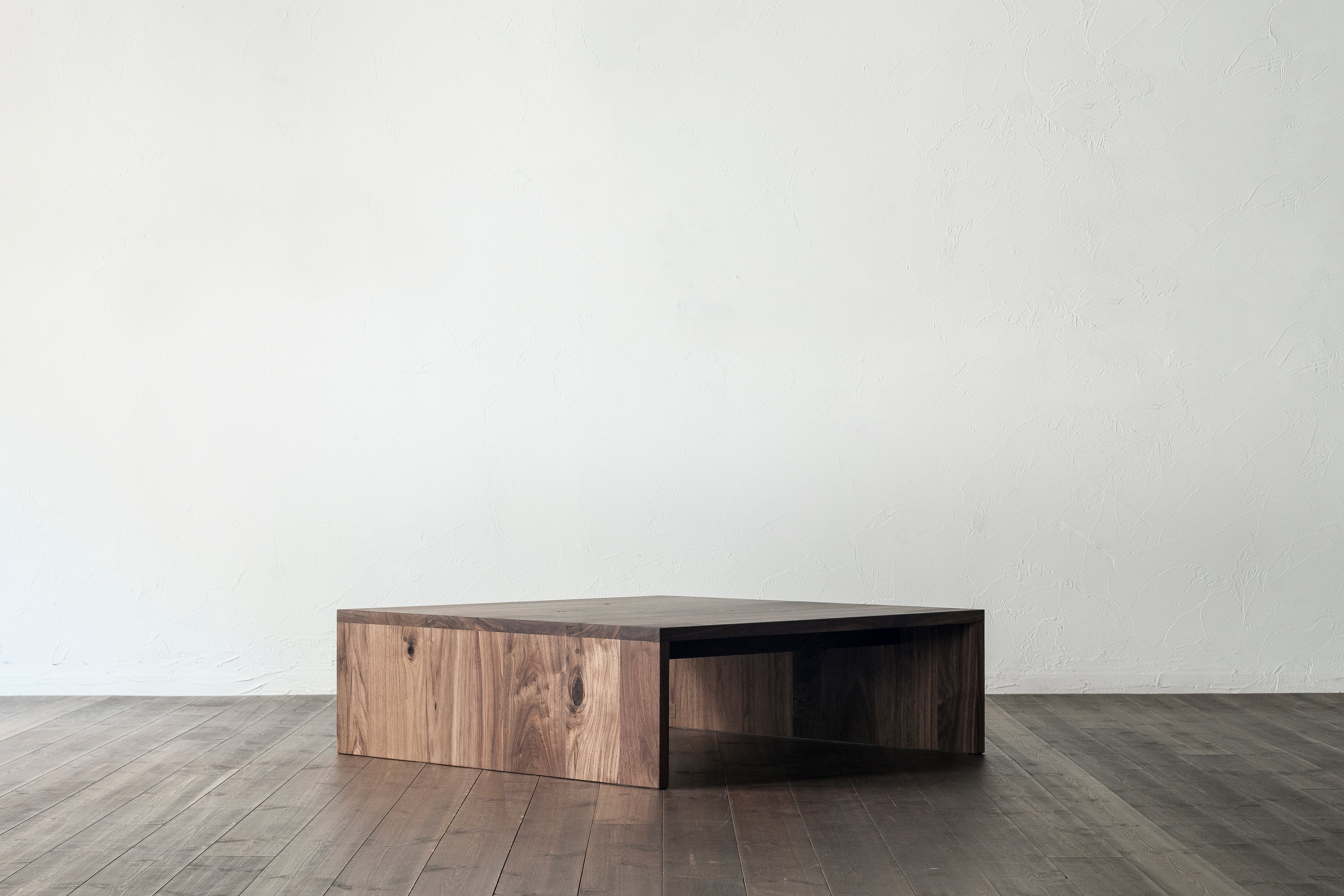 CEE LOW TABLE – HOW Furniture